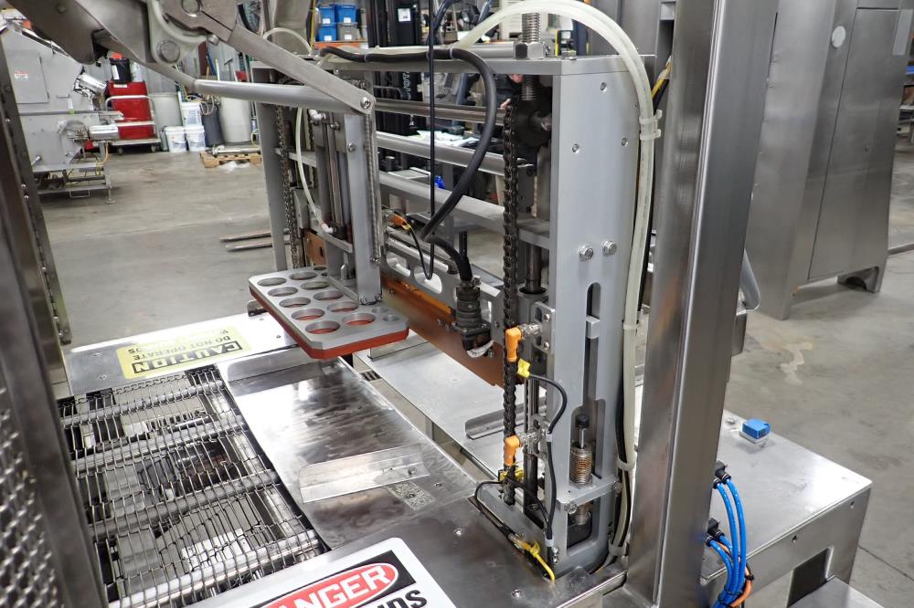 2014 American Packaging Machinery (APM) Shrink Bundler